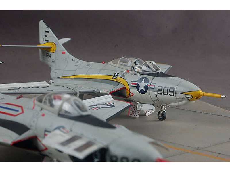 Grumman F9F-8 & F9F-8P