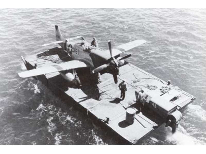 US NAVY Seabees NL Pontoon Barge
