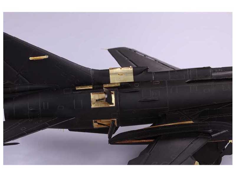Su-17 M3/ M4 F. O.D. 1/48 - Kitty Hawk