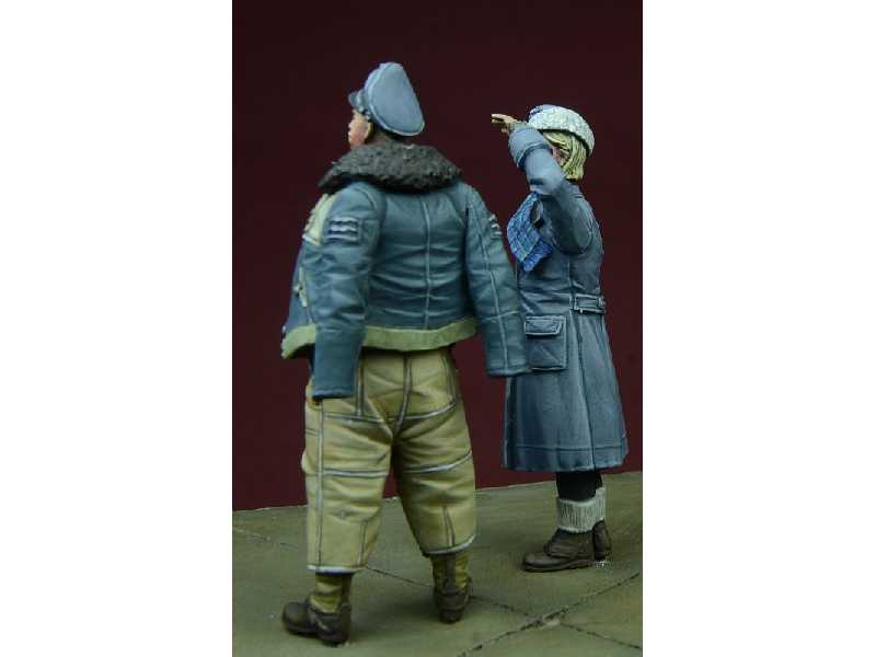 WWII Luftwaffe Pilot & Helferin, Winter 1942-45