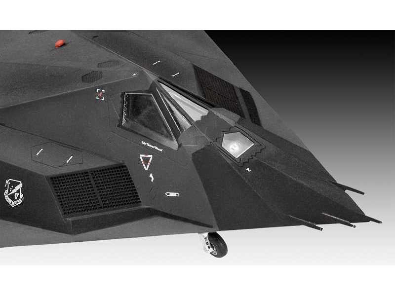 F-117A Nighthawk Stealth Fighter Model Set