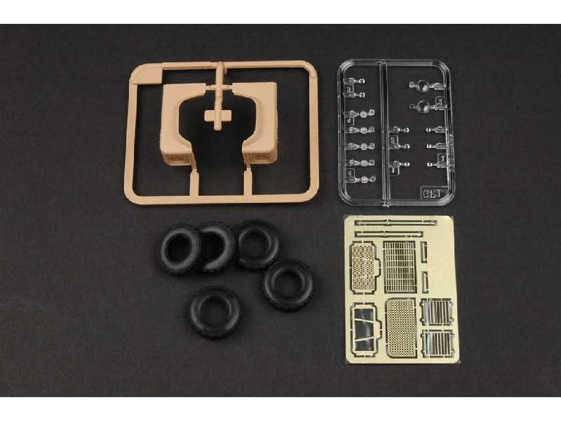 Land Rover Defender XD Wolf W.M.I.K. - British Army