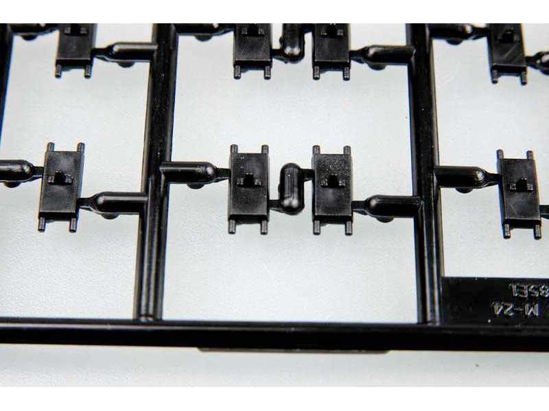 U.S. T85e1 Track For U.S. M24 Light Tank (Late)
