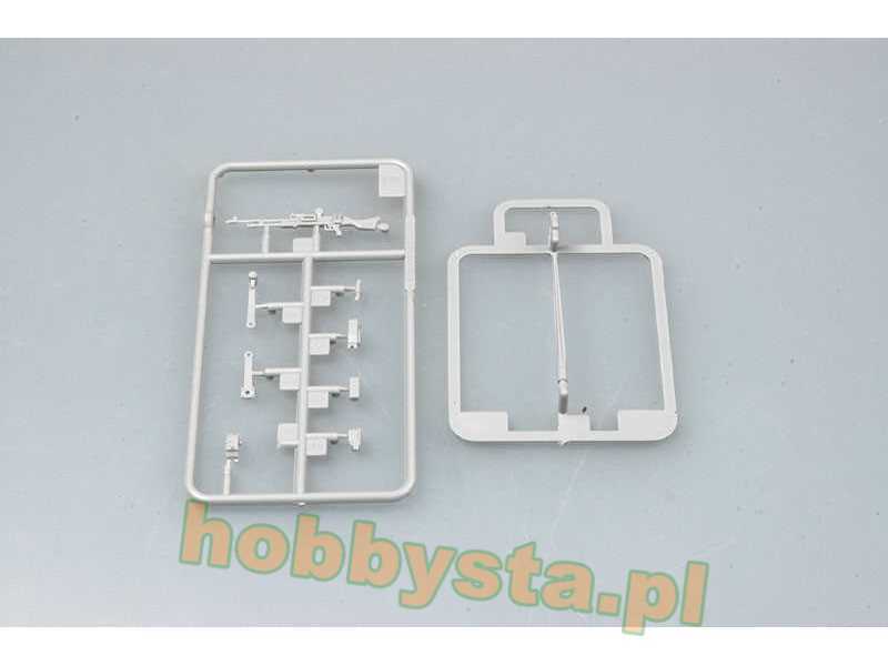 M242 Bushmaster 25mm Chain Gun & M240 7.62mm Mg