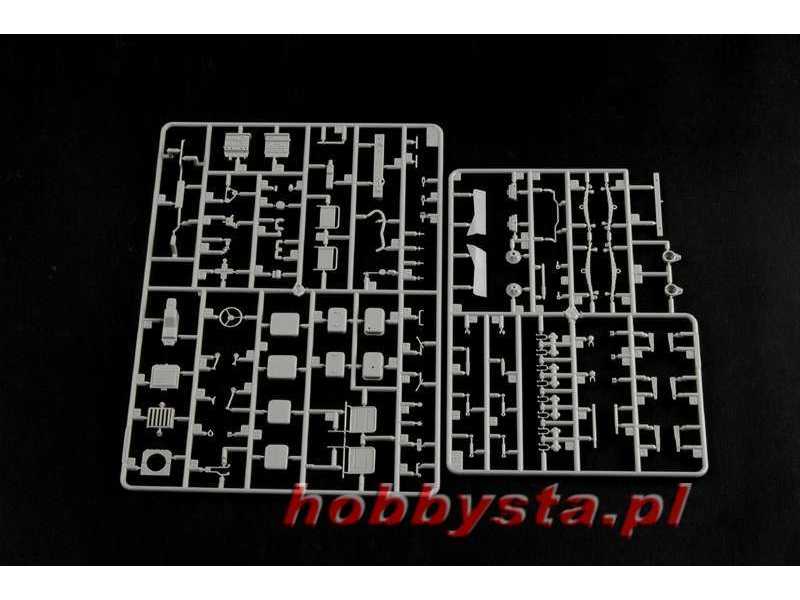 PLA Type 63 107mm Rocket Laucher & BJ212 Military Jeep