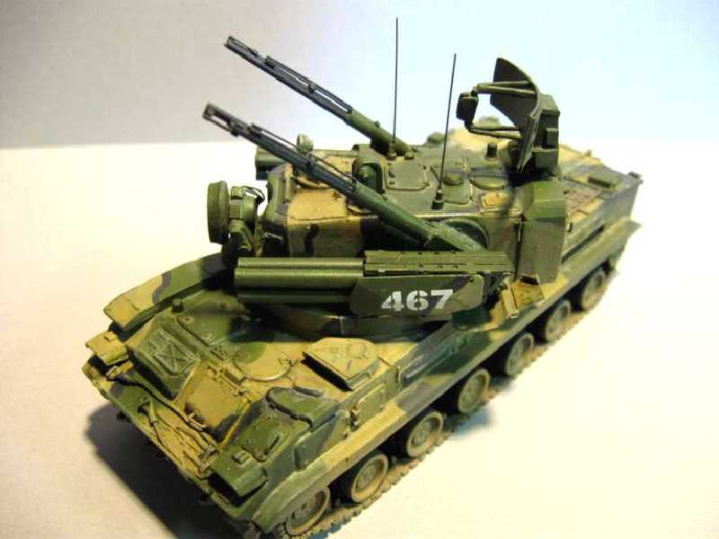 2S6M Tunguska Soviet self-propelled air defence system