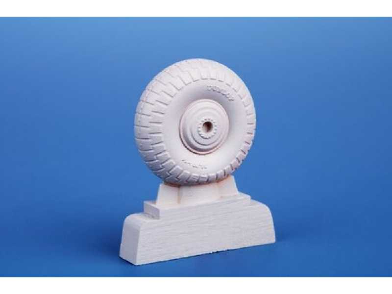 Beaufighter Mk.I/Vi Mainwheels - Early Wheel Disk / Block Tread Pattern