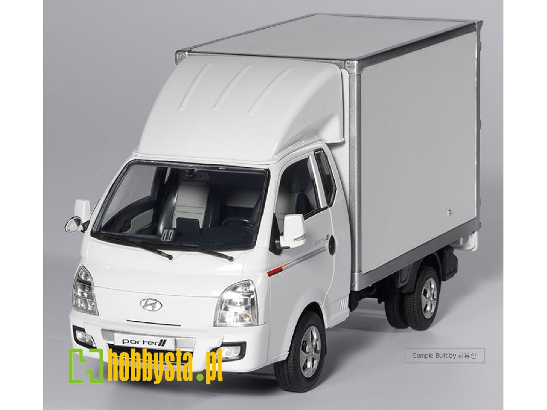 Hyundai Porter II box truck