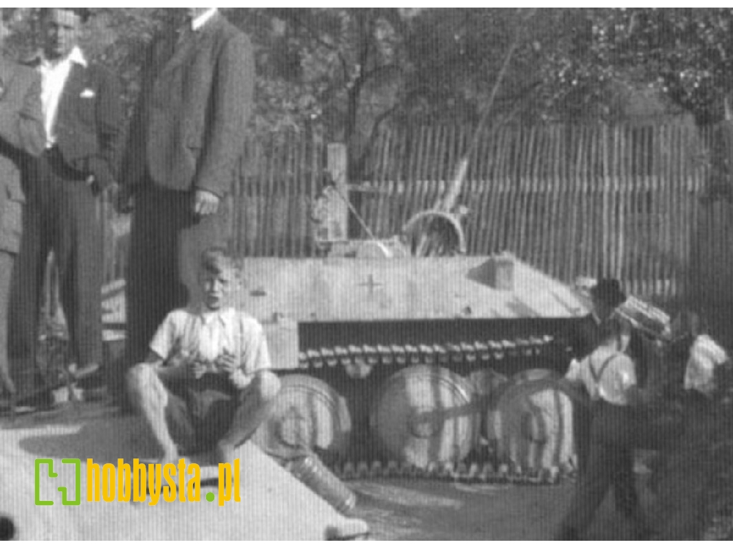 German Bergepanzer Hetzer With 2cm Flak Early