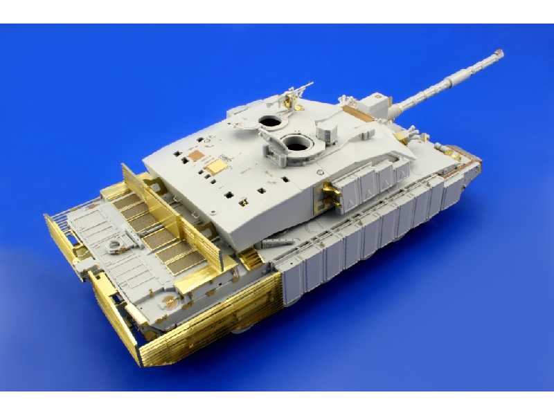 Challenger 2 Enhanced armour 1/35 - Trumpeter