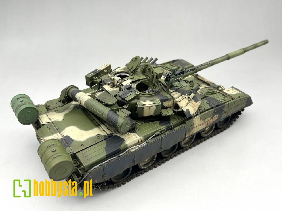 T-80u Russian Main Battle Tank