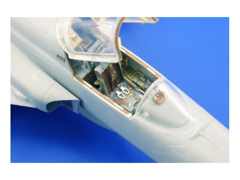 F-5E interior S. A. 1/48 - Afv Club