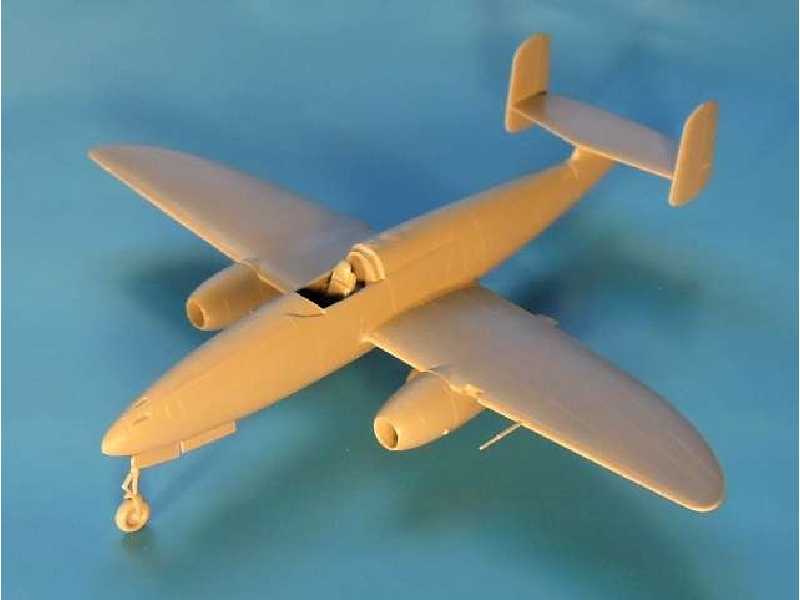 Heinkel He-280 with HeS engine