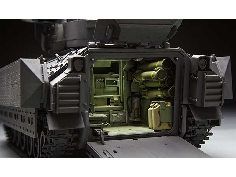 Fighting Vehicle M2A3 Bradley w/BUSK III Interior Set