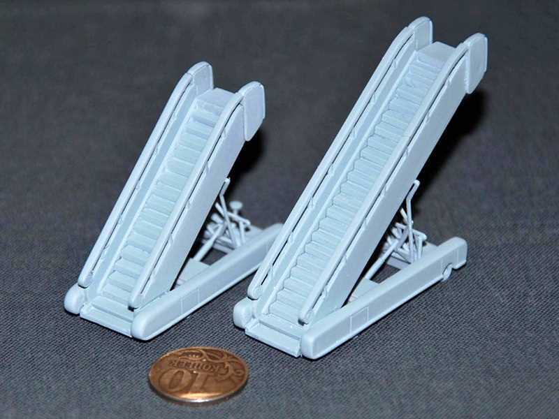 Airport service set #3 (self-propelled passenger boarding stairs