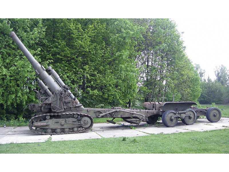Russian 203 mm heavy howitzer M1931 (B-4)