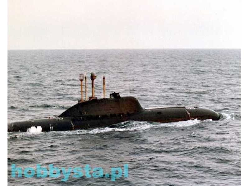 Alfa class Russian nuclear powered submarine [project 705/705K L