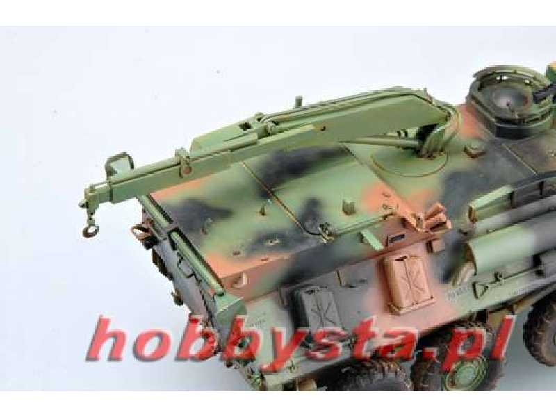 USMC LAV-R Light Armored Vehicle Recovery