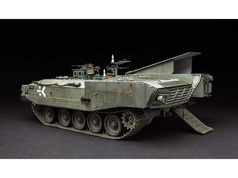 Israel Heavy Armoured Personnel Carrier Achzarit (Late)